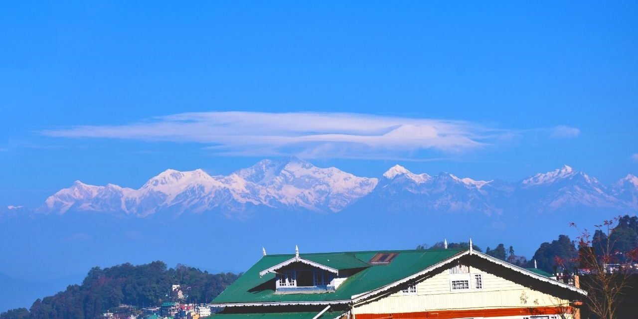 Darjeeling - A Comprehensive Travel Guide | Tale of 2 Backpackers