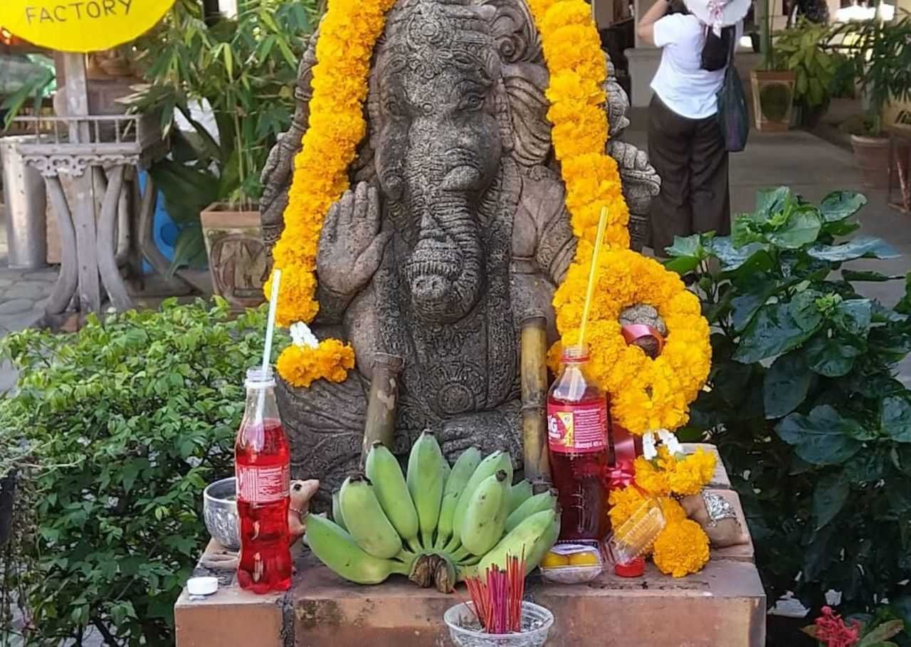 Interesting Cultures Around the World - A Travellers' Account | T2B